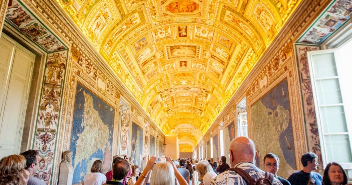 Vizita Muzeele Vaticanului, Capela Sixtina, Bazilica Sf Petru - Travel Mood